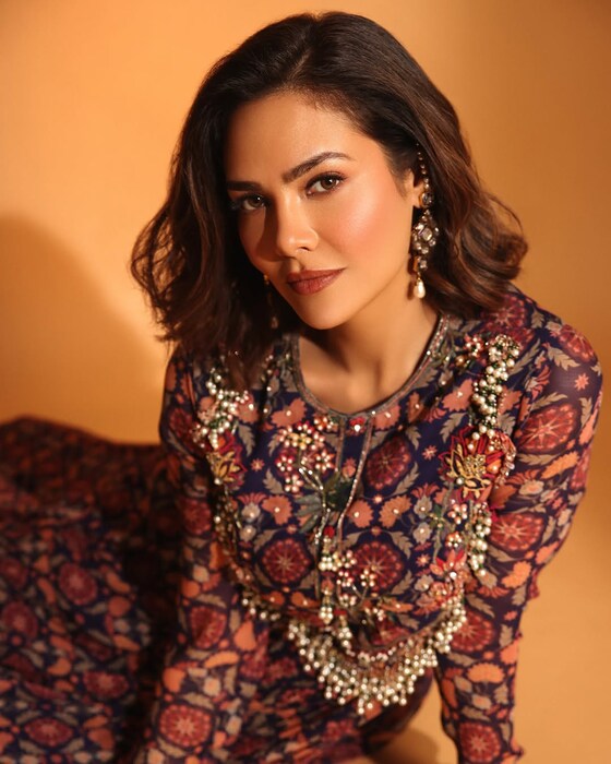 Bollywood esha gupta birthday faced racism in industry rumoured ...