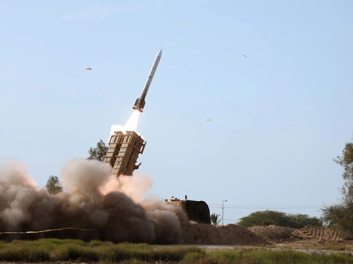 Middle east iran deadly missiles fateh sejjil kheibar threat to israel ...