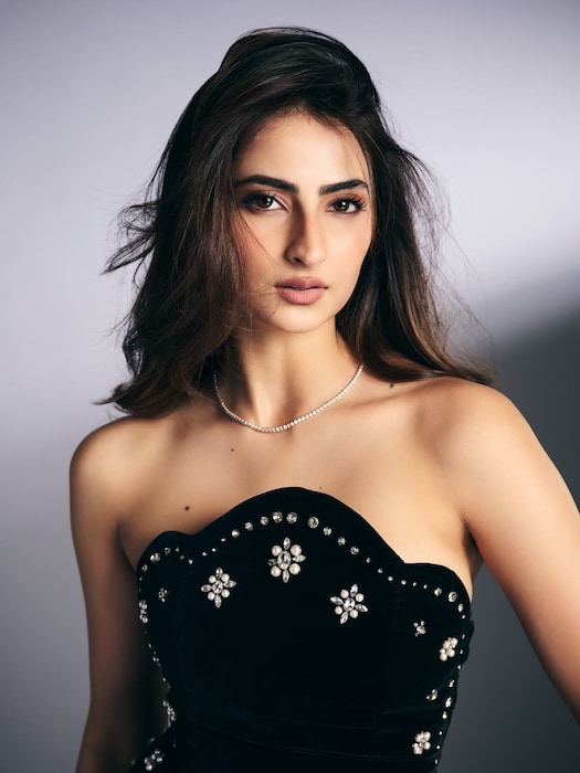 Bollywood 25 years old actress palak Tiwari stole the spotlight In a ...