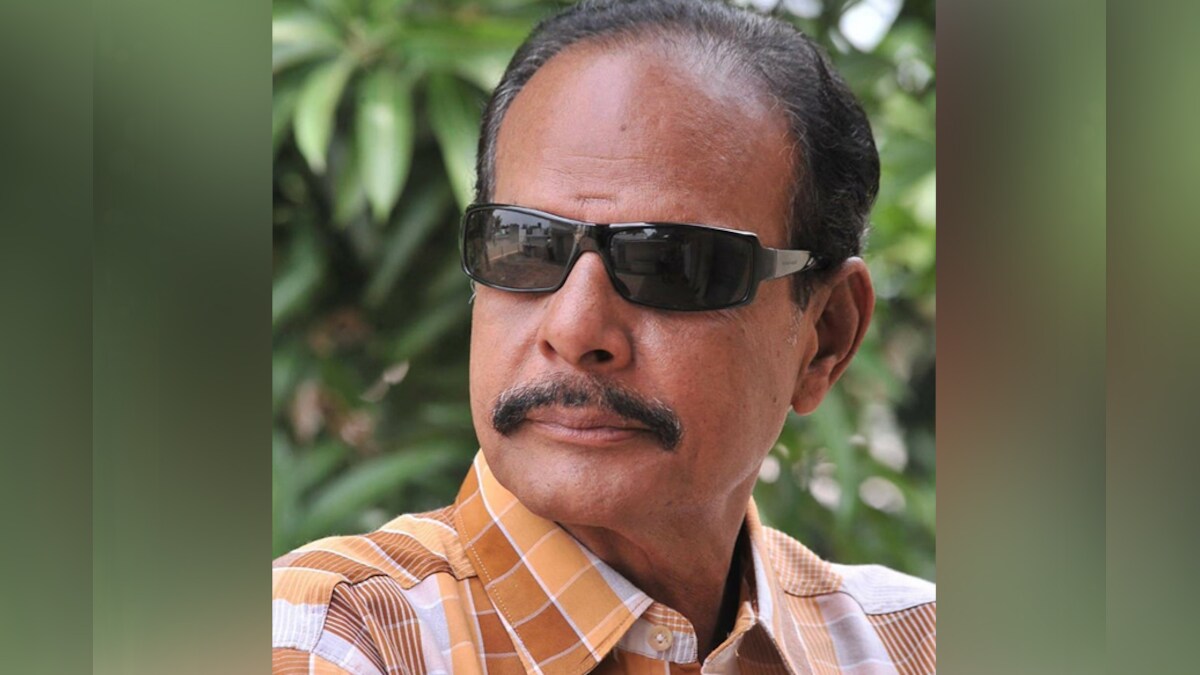 தேசியக்கொடி போர்த்தி எழுத்தாளர் பிரபஞ்சன் உடலுக்கு இறுதி மரியாதை ...