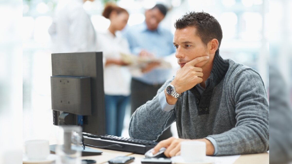 அலுவலக நேரத்தில் அதிகமாக படம் பார்க்கும் இந்தியர்கள்..! – News18 தமிழ்