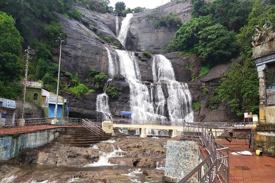 Photos | குற்றால அருவிகளில் நீர் வரத்து அதிகரிப்பு – News18 தமிழ்