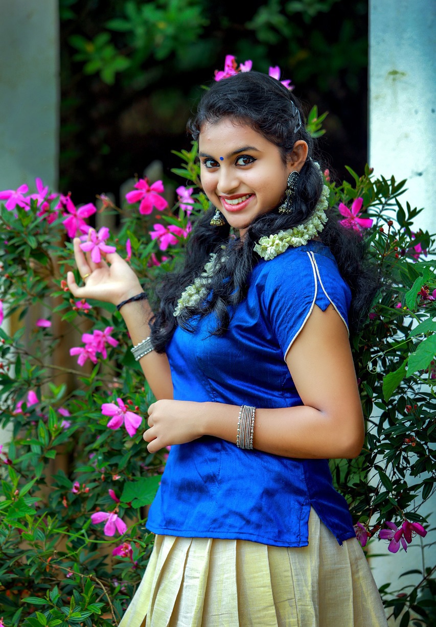 இயற்கை கொஞ்சும் எழில் முகம்.. நடிகை தியாவின் அசத்தல் போட்டோ ஷூட் ...