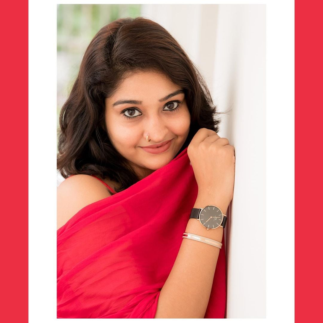 முன்னணி நடிகைகளுக்கே டஃப் கொடுக்கும் நீலிமா! – News18 தமிழ்