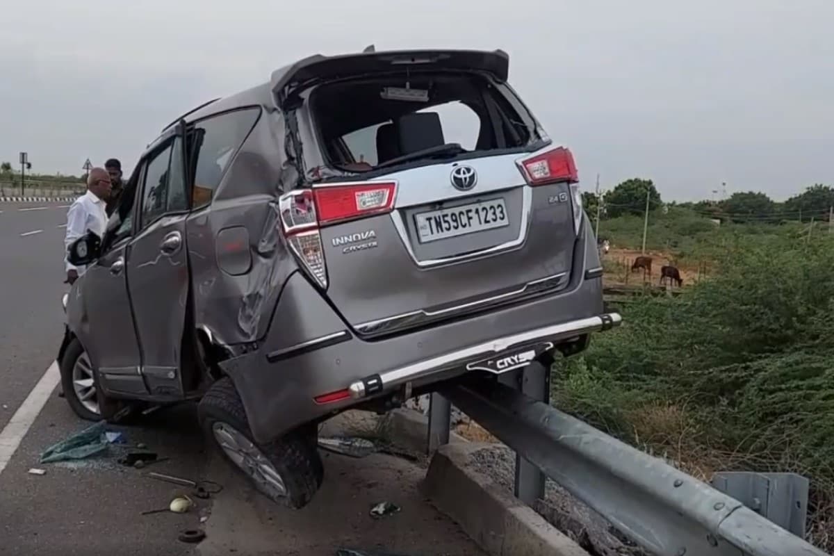 அதிவேகமாக வந்த இனோவா கார்.. தடுப்புச்சுவரை தாண்டி விபத்து - வெளியான ...