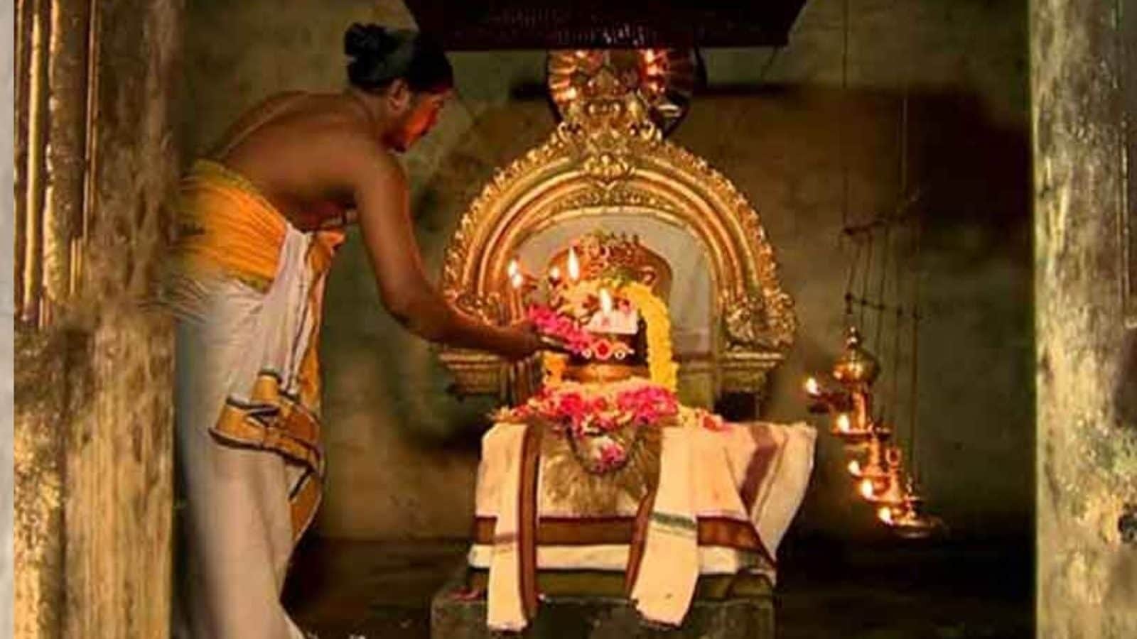 குருப்பெயர்ச்சி 2021: திட்டை வசிஸ்டேஷ்வரர் கோவிலில் சிறப்பு யாகம் ...