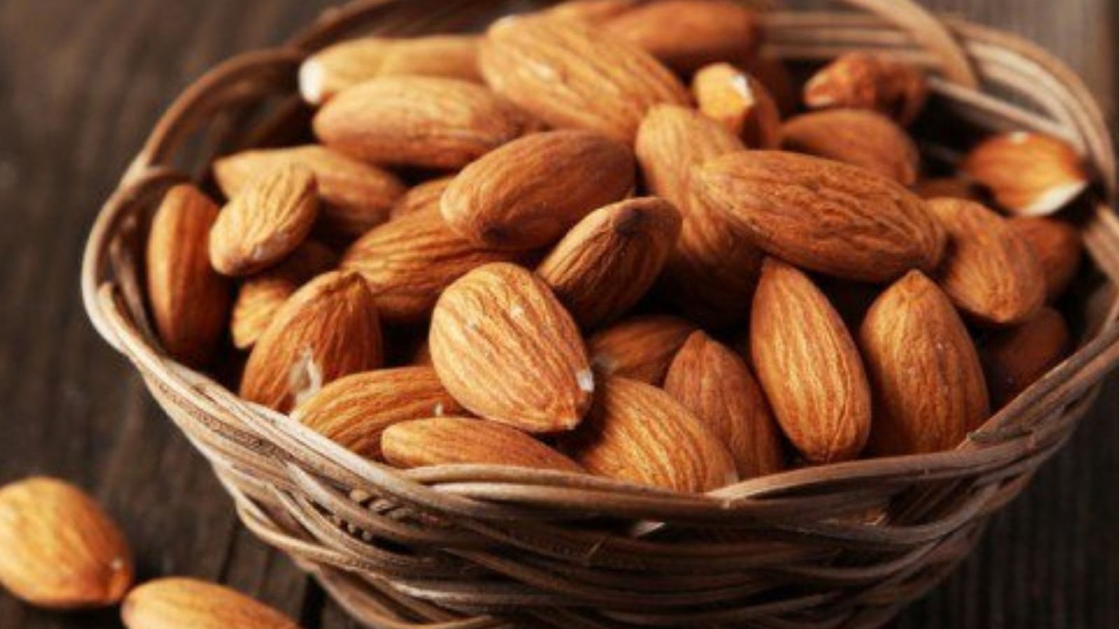 Almonds : தினமும் பாதாம் சாப்பிடுவதால் உடலுக்கு கிடைக்கும் 5 முக்கிய ...