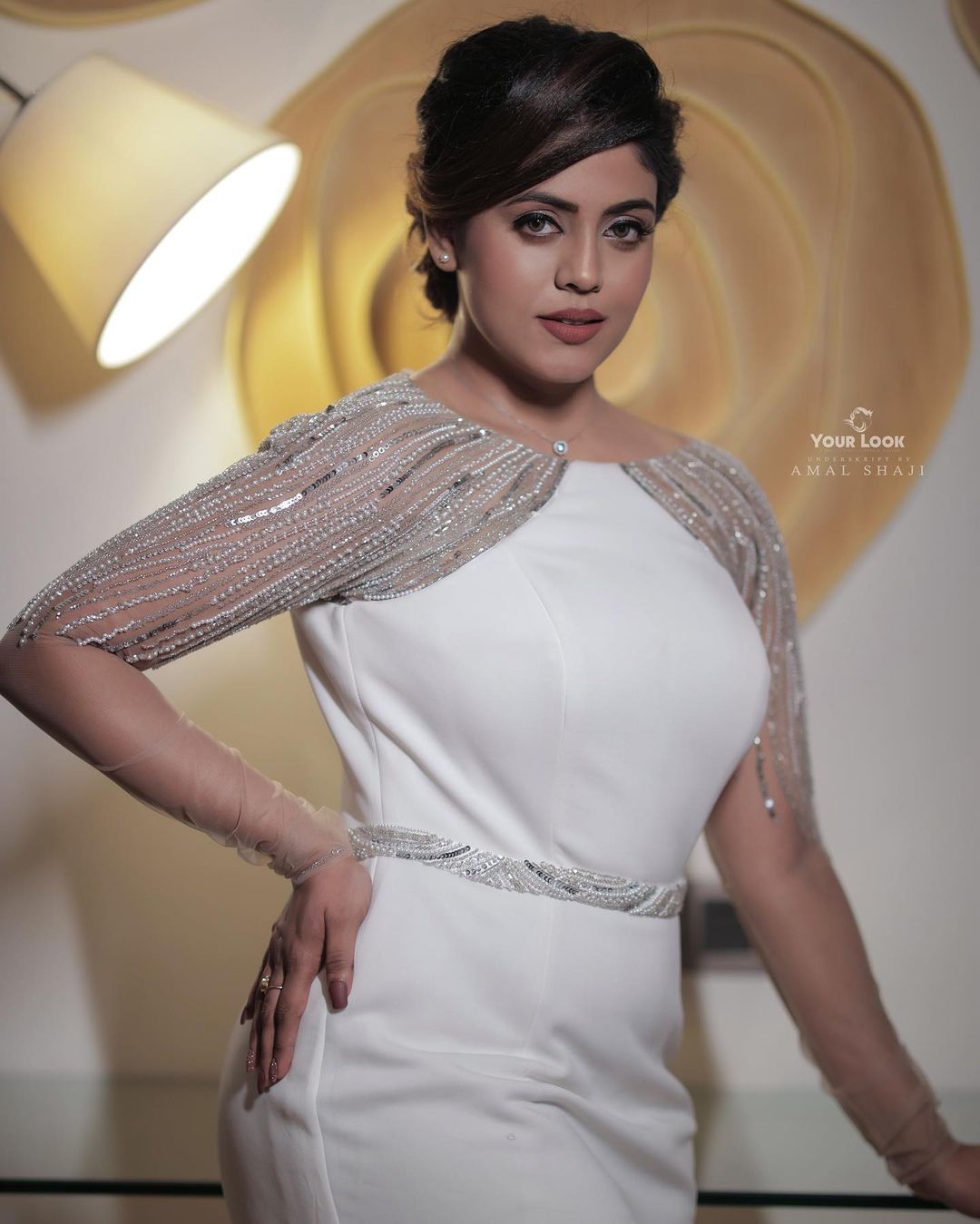 தேவதை போல் இருக்கும் இனியா - லேட்டஸ்ட் புகைப்படம் – News18 தமிழ்