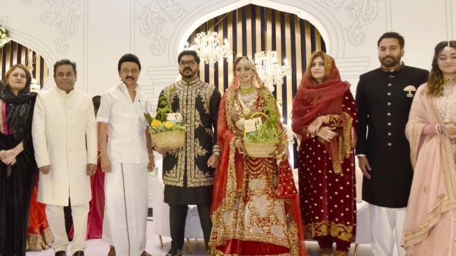 ரகுமான் மகளின் திருமண வரவேற்பு விழாவில் கலந்துக்கொண்ட முதல்வர் ஸ்டாலின்..