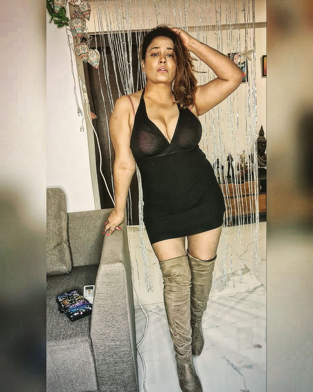 40 வயதில் வேற லெவல் கவர்ச்சியில் நடிகை கிரண்.. – News18 தமிழ்