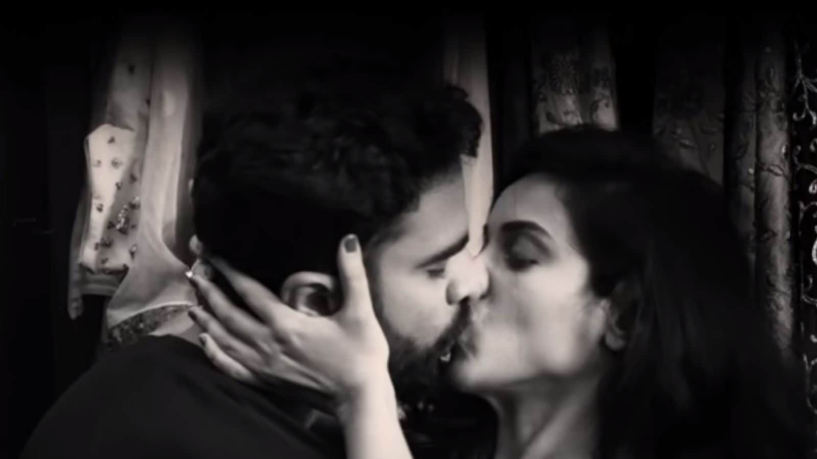 Manmatha Leelai: 40 வினாடிகள்.. நான்ஸ்டாப் முத்தம்- மன்மதலீலை க்ளிம்ப்ஸ்...! | From time loop to ...