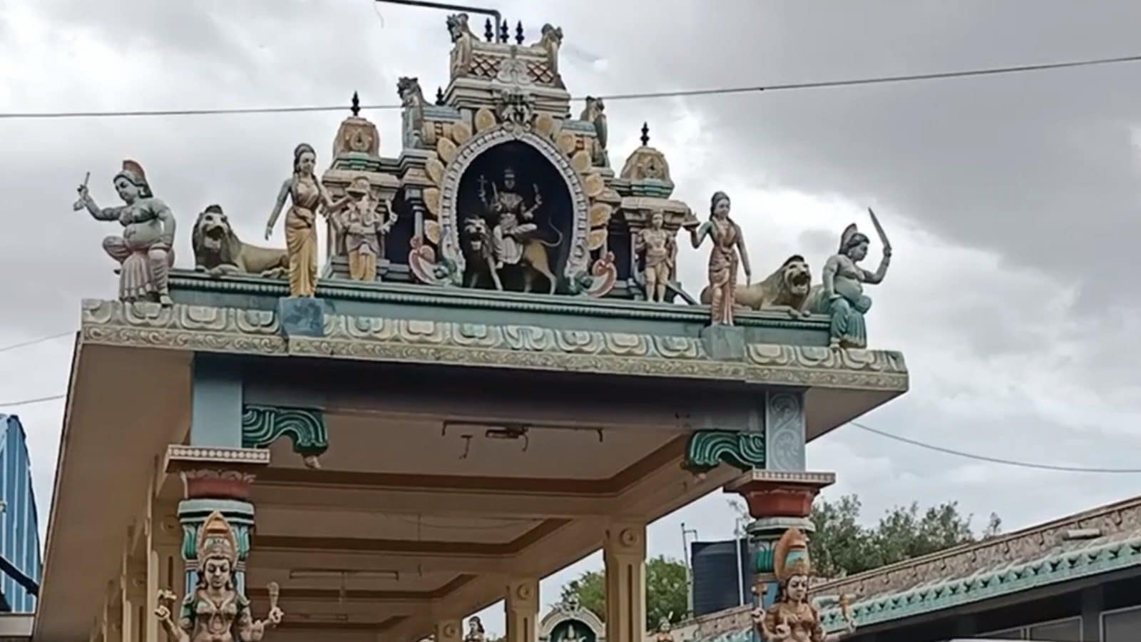 Theni Veerapandi Temple | வீரபாண்டி கோவில் திருவிழா - ராட்டினம் ஏலத் ...