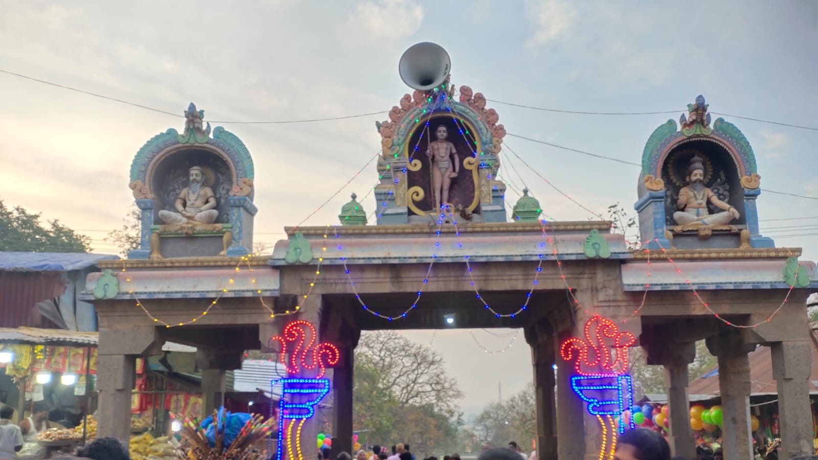 மயிலம் முருகன் கோவிலில் பங்குனி உத்திர தேரோட்டம் – News18 தமிழ்