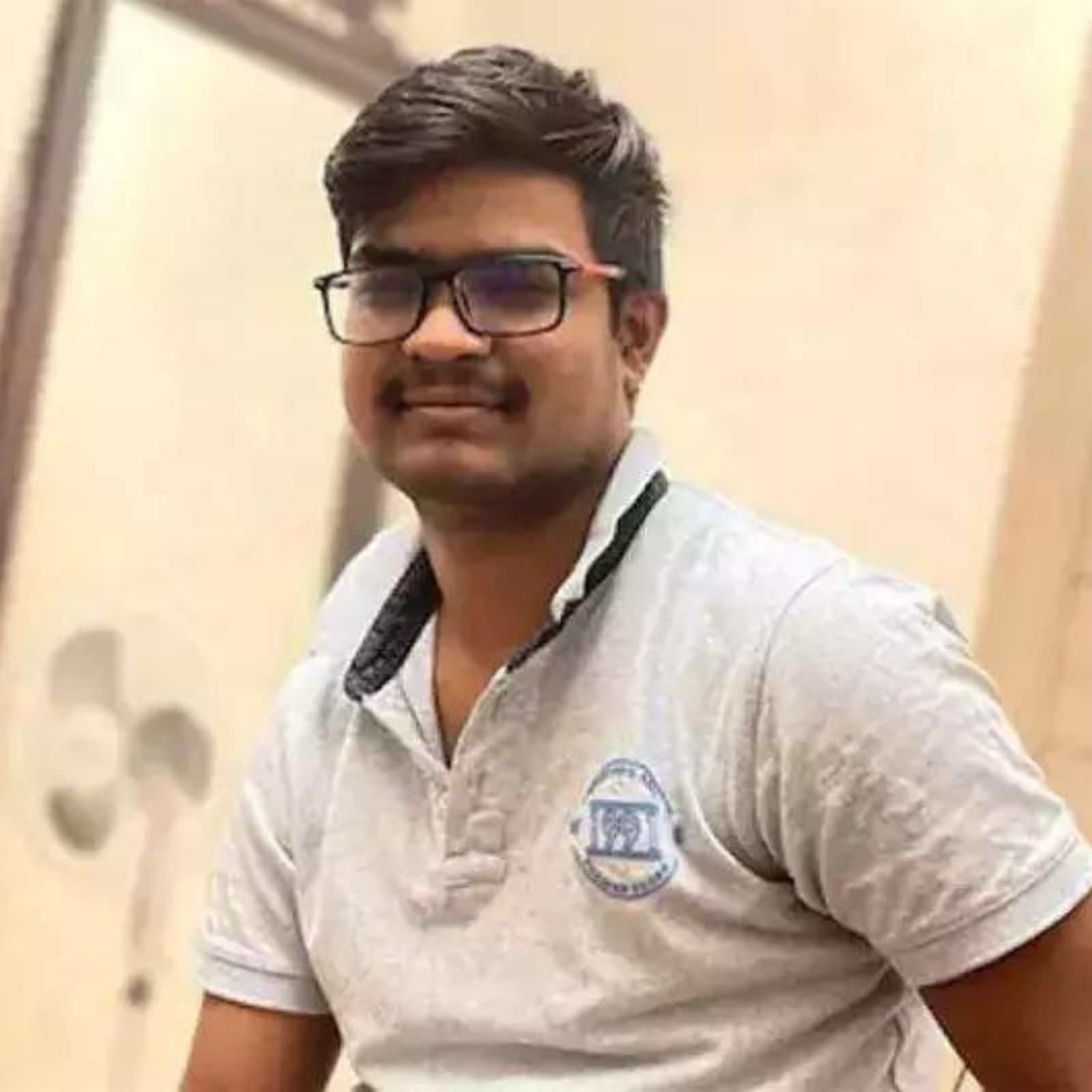 ''மகனின் உடல் மாணவர்களின் கல்விக்கு உதவட்டும்'' - நவீனின் உடலை தானமாக ...