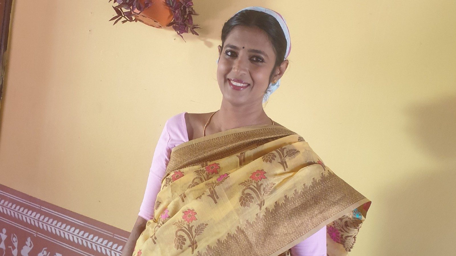 கர்ப்பமாக இருக்கும் நடிகை கஸ்தூரி? வில்லங்கமாக கேள்வி கேட்கும் ...