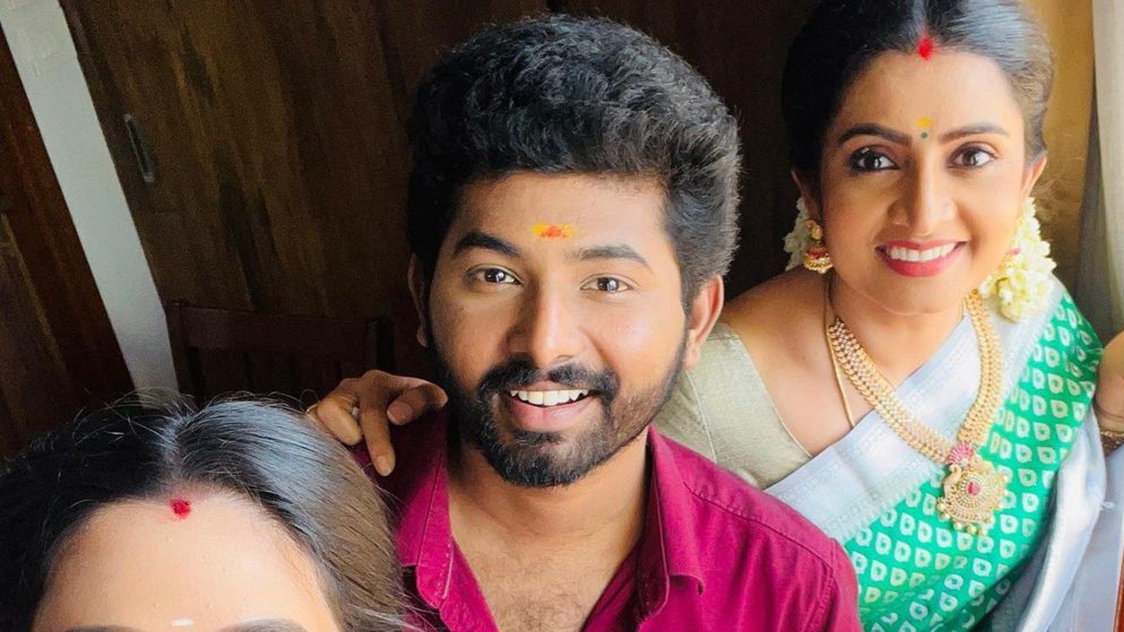 mullai real name in pandian stores serial kaavya arivumani: பாண்டியன் ...