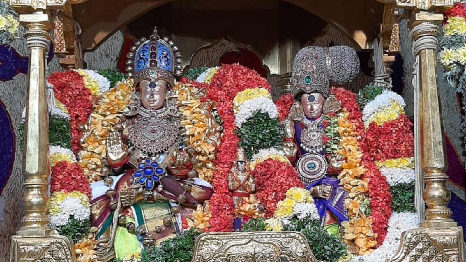 மதுரையின் அரசியும் அவளது நாயகனும் வீதியுலா!