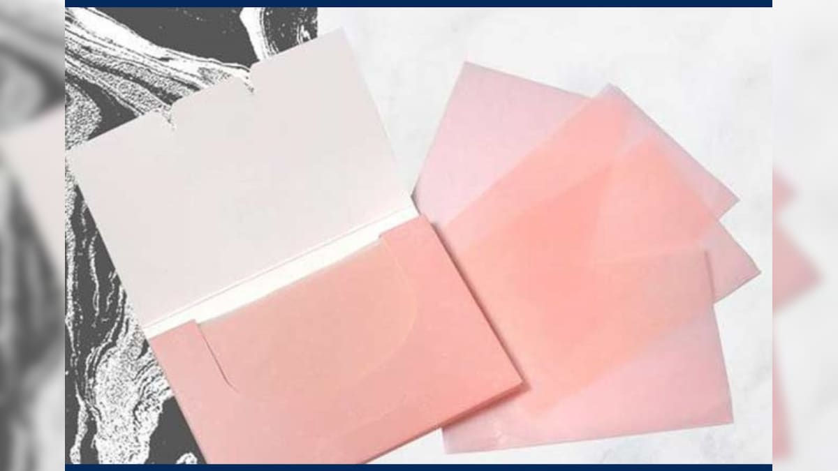 மேக்கப் கலையாமல் ப்ளோட்டிங் பேப்பரை பயன்படுத்துவது எப்படி ...