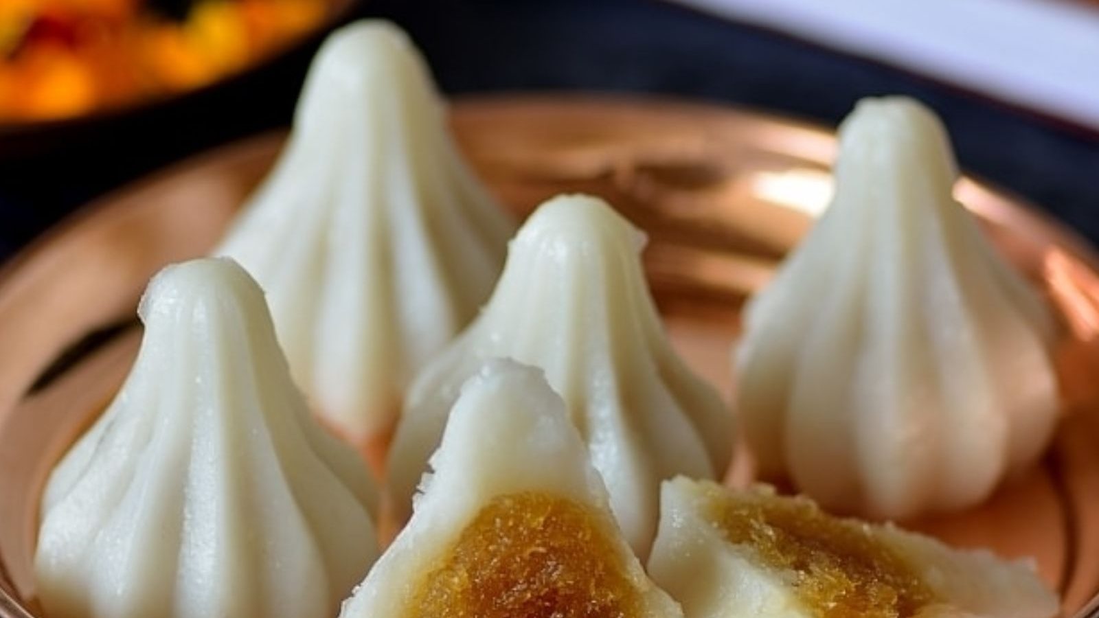 10 நிமிடத்தில் தேங்காய் கொழுக்கட்டை செய்வது எப்படி..? ரெசிபி இதோ ...