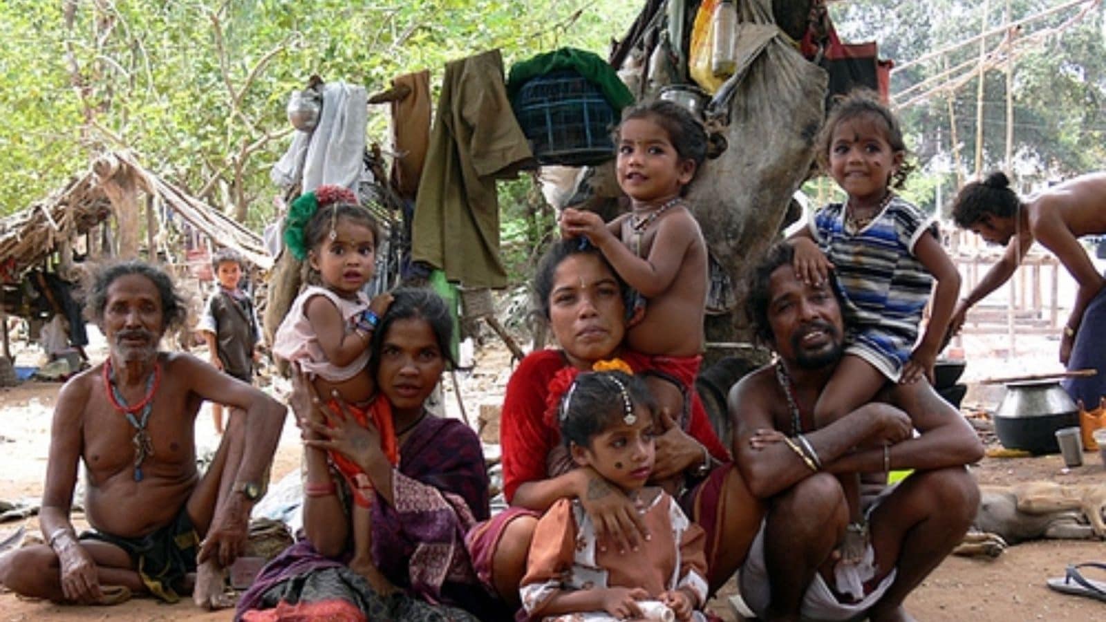 நரிக்குறவர், குருவிக்காரர்களை எஸ்டி பட்டியலில் சேர்க்கும் மசோதா நிறைவேற்றம்