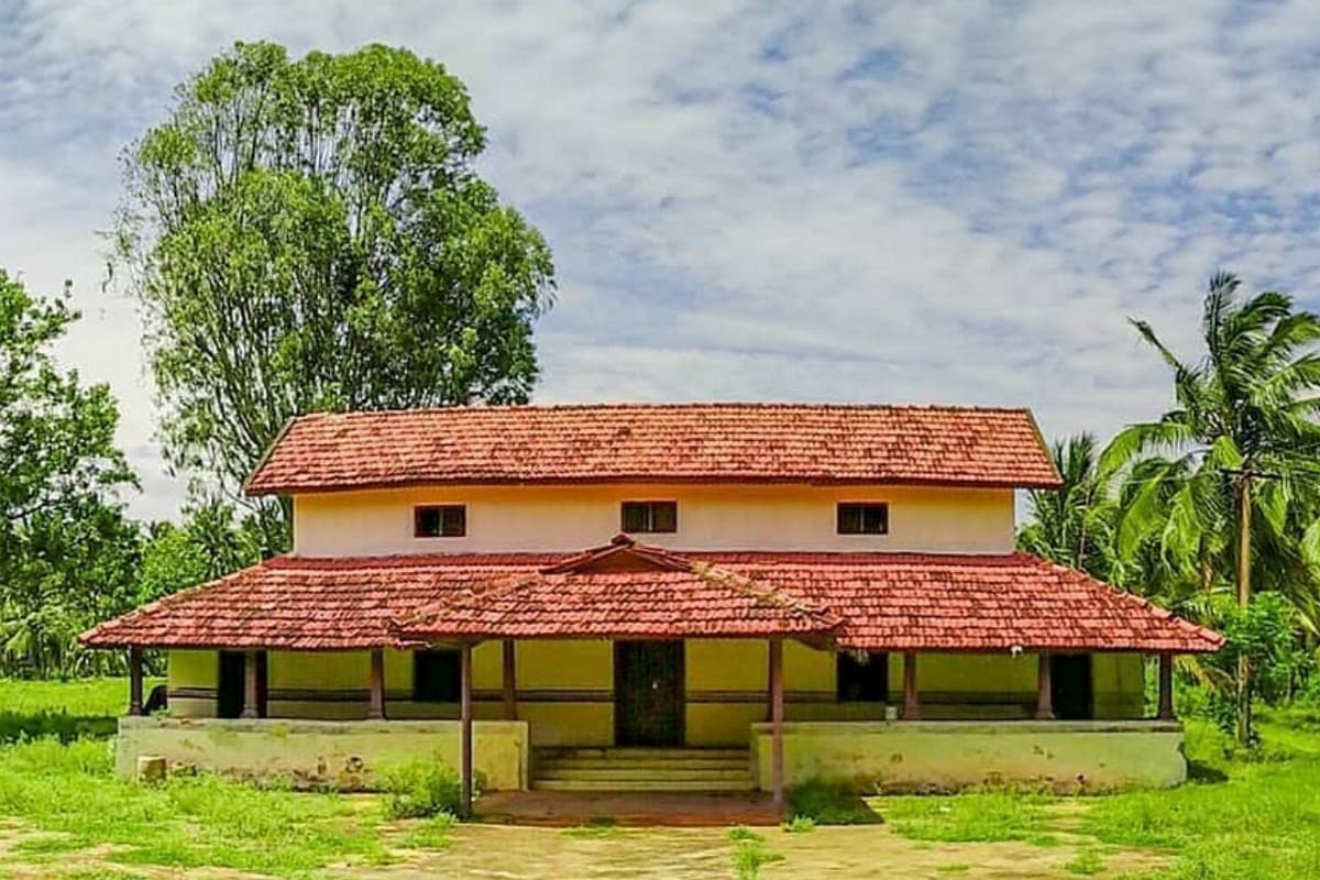 பொள்ளாச்சி ‘சூர்யவம்சம்’ வீட்டில் ஷூட் செய்யப்பட்ட ஹிட் படங்கள் ...