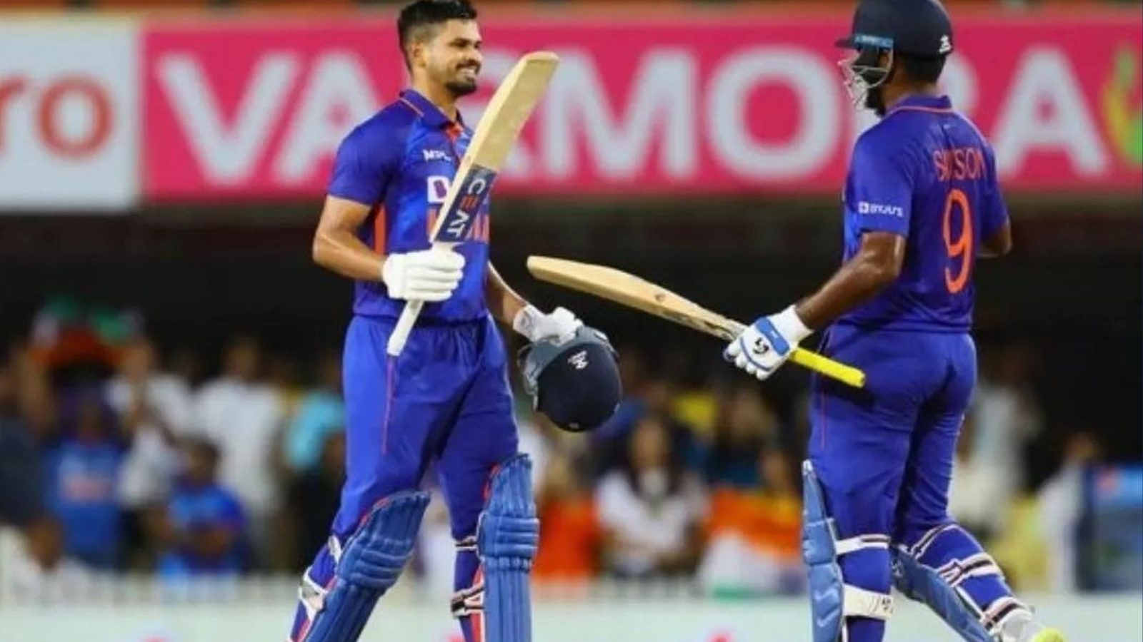 ஷ்ரேயஸ் ஐயர் இஷான் கிஷன் அதிரடி.. இரண்டாவது ஒருநாள் போட்டியில் இந்தியா ...