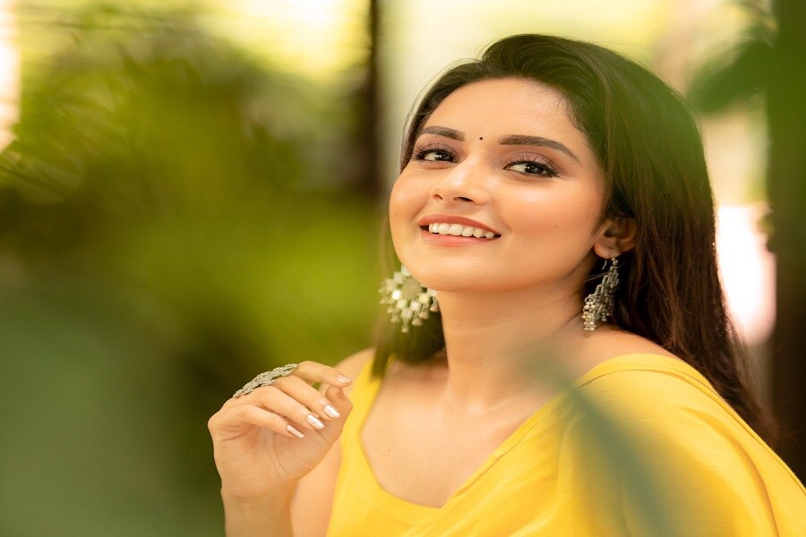 'அசிங்கமா போச்சு.. இந்தியாவே வரமாட்டேன்' - மனம் நொந்துபோன மஹிமா ...