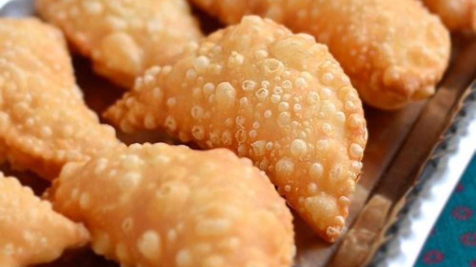 தீபாவளிக்கு சோமாசு செய்ய போறீங்களா..? இந்த முறை இப்படி செஞ்சு பாருங்க...