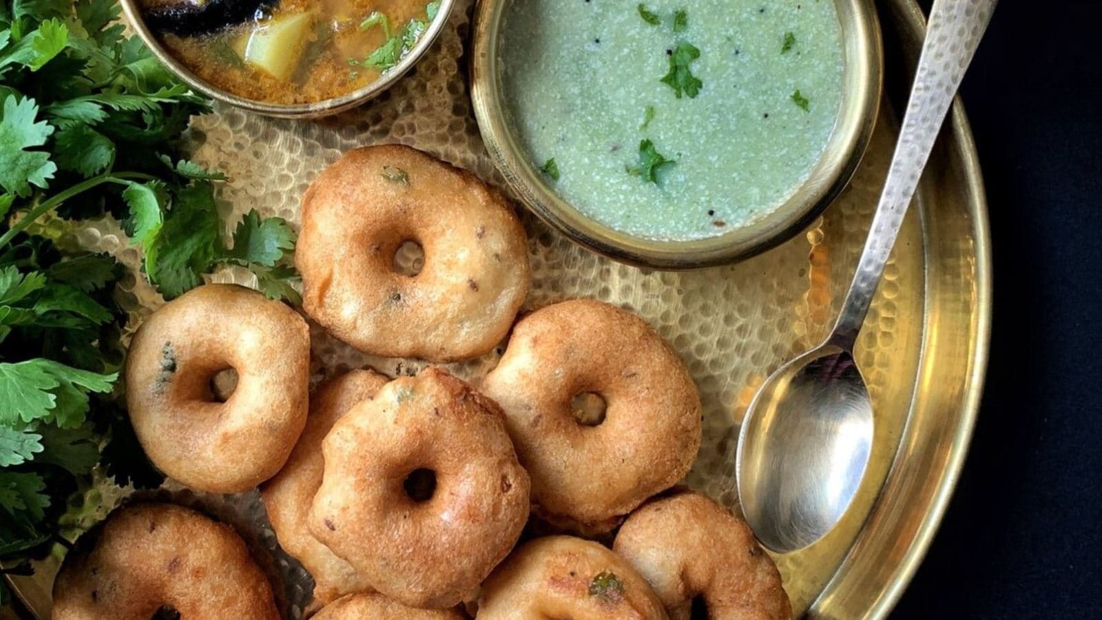 மசால் வடை முதல் மெதுவான மெது வடை வரை... மழைக்கு ஏற்ற 5 ஸ்நாக்ஸ் ரெசிபீஸ்...