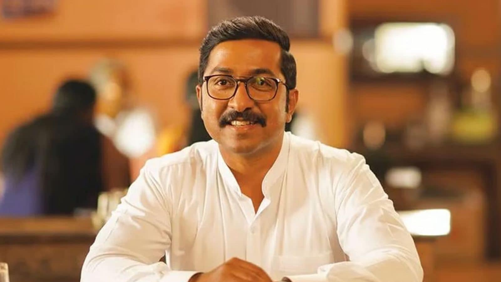 தமிழ் படங்களில் நடித்தால் எனது சுதந்திரம் பறிபோய்விடும் - வினீத் சீனிவாசன்