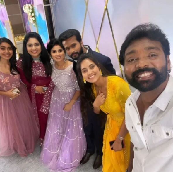 பாக்கியலட்சுமி சீரியல் நடிகை ரித்திகாவின் ரிசெப்ஷன் புகைப்படங்கள் ...