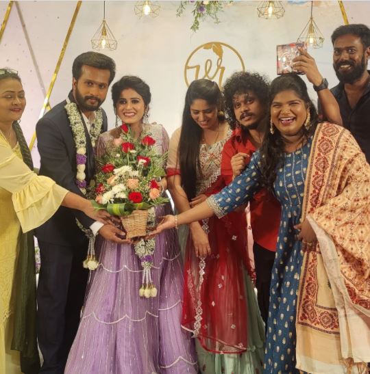 பாக்கியலட்சுமி சீரியல் நடிகை ரித்திகாவின் ரிசெப்ஷன் புகைப்படங்கள் ...