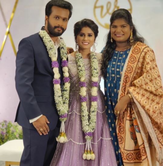 பாக்கியலட்சுமி சீரியல் நடிகை ரித்திகாவின் ரிசெப்ஷன் புகைப்படங்கள் ...