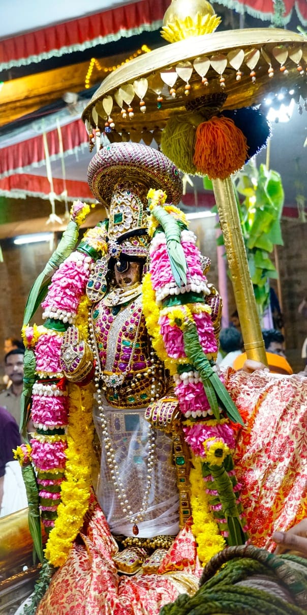 ஸ்ரீரங்கம் சொர்க்கவாசல் இன்று திறப்பு... பெருமாளின் அழகிய போட்டோஸ் ...