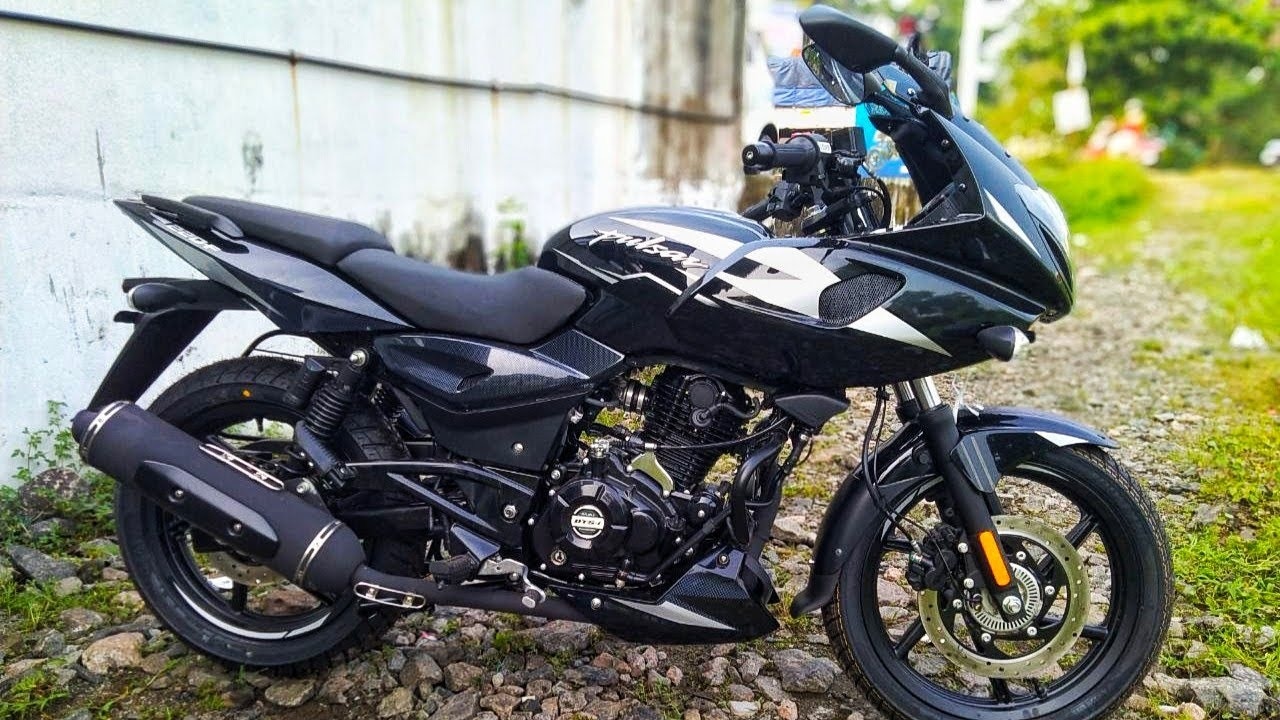 மீண்டும் வந்து விட்டது Pulsar 220F..! – News18 தமிழ்