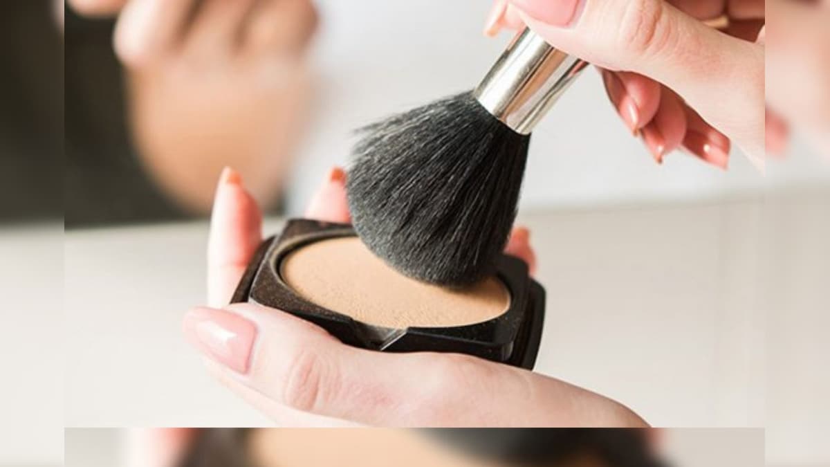 makeup tips how to select and use face powder and right shade that ...