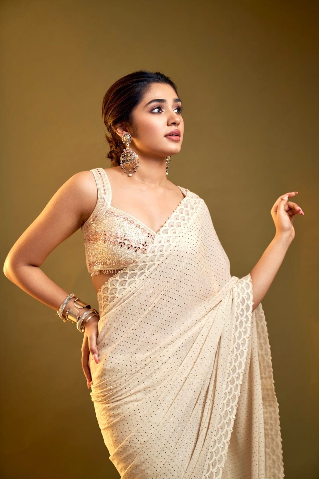 பிளாஸ்டிக் சர்ஜரியால் என் முகம் மாறியதா? - கீர்த்தி ஷெட்டி விளக்கம் ...