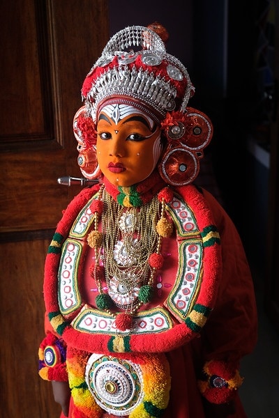 ஆதி வேடன் தெய்யம்... கேரளாவின் பாரம்பரிய கலாச்சார வரலாறு தெரியுமா ...
