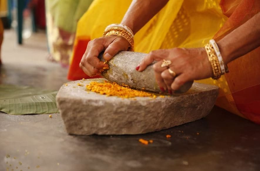 உரல், அம்மி வீட்டில் இருக்கா? வாஸ்து சொல்வதை தெரிஞ்சுக்கோங்க ...