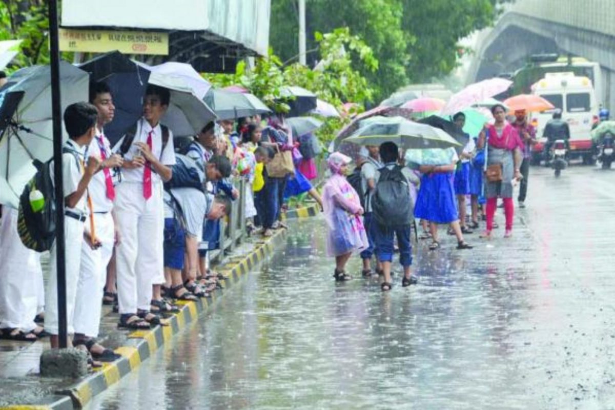 kerala rains thiruvananthapuram schools colleges closed today in ... kerala rains thiruvananthapuram schools colleges closed today in ...
