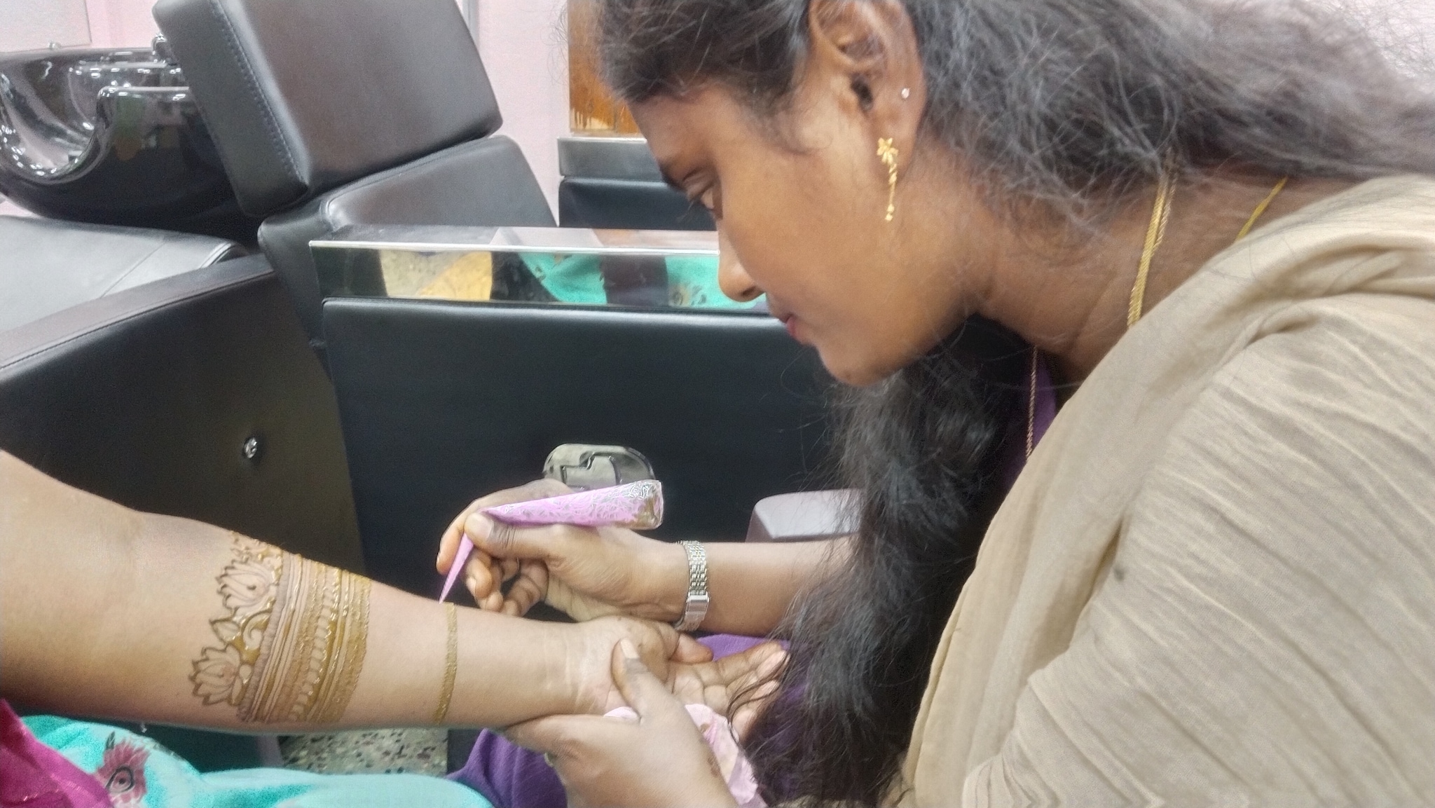 மெஹெந்தியில் இத்தனை வகை இருக்கா?