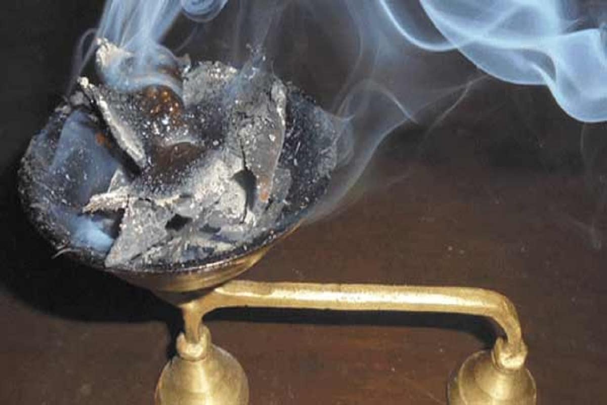 சாம்பிராணி ஏன் போடுகிறோம்? அதனால் கிடைக்கும் பலன்கள் என்னென்ன ...