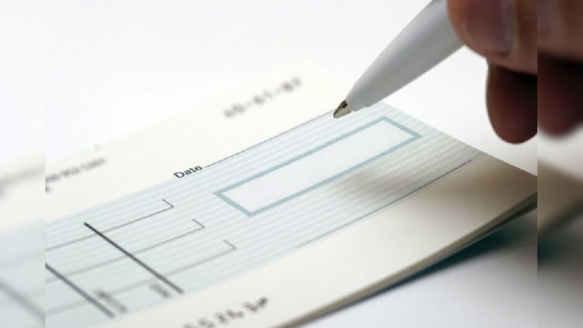 வங்கி காசோலையில் லட்சக்கணக்கில் வரும் தொகையை எப்படி குறிப்பிடவேண்டும் ...