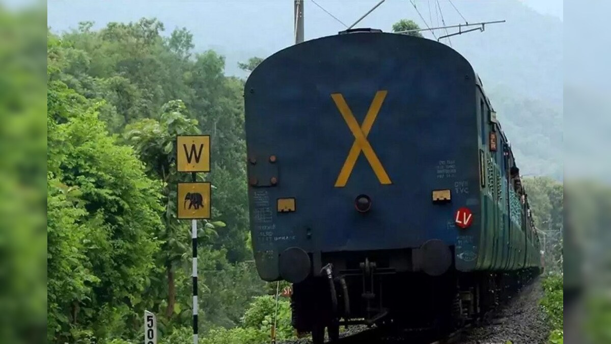 why trains has x symbol in back of coach explained | ரயில் பெட்டியில் ...