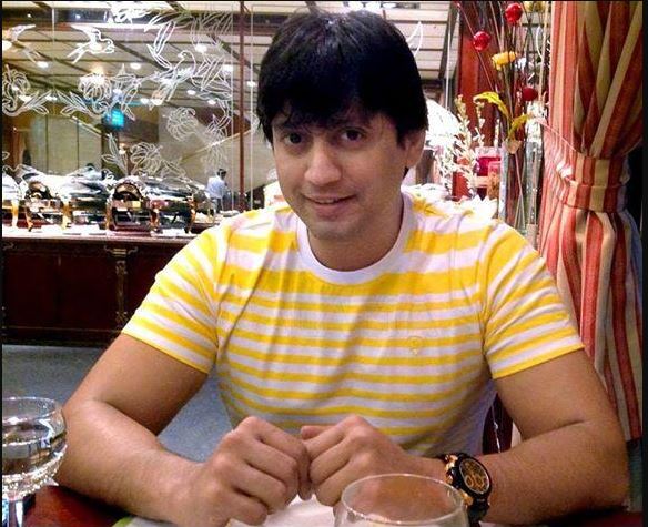 இந்த படத்தில் இருக்கும் நடிகர் யாருனு தெரியுதா? 90'ஸ் இளம் பெண்களின் ...