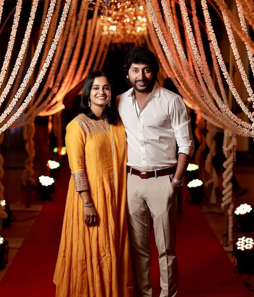 இந்த போட்டோவில் இருக்கும் பிரபல நடிகர் யாருனு தெரியுதா? அவரே பகிர்ந்த ...