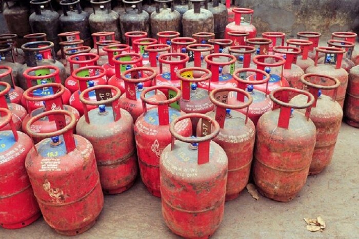 Gas Cylinders Price | இன்று முதல் கேஸ் சிலிண்டர் விலை உயர்வு... வெளியான ...