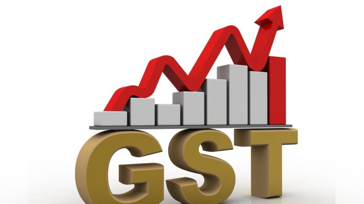 GST: மொபைல், உடை, காலணிகளின் விலையில் மாற்றமா? 18% வரி விதிக்கப்படுமா ...