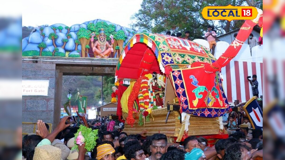 Madurai Kallazhagar left from Madurai for the Azhagar temple in ...