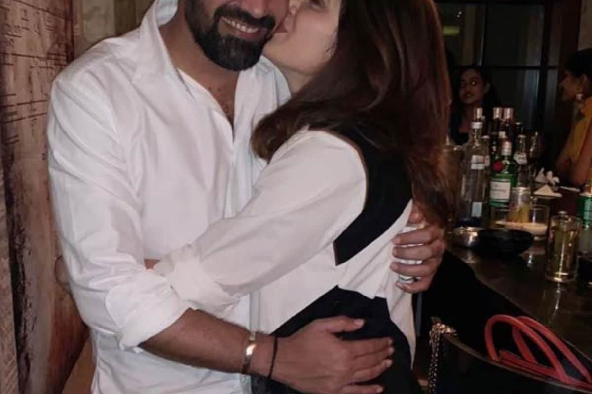 Actress Sagarika Ghatge marries Indian cricketer Zaheer Khan | News Minimalist